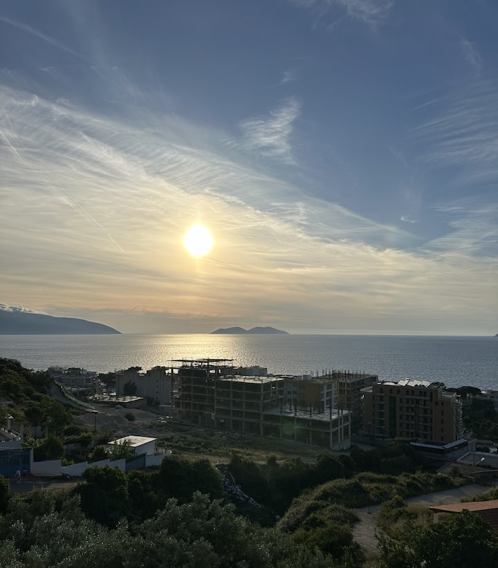 Sea & Sunset View Apartment - Albania