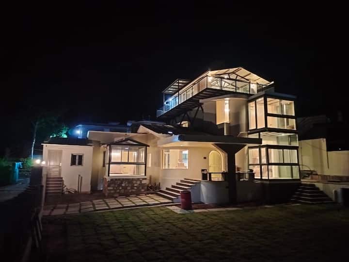 Luxury Glasshouse Villa In Yercaud - Yercaud