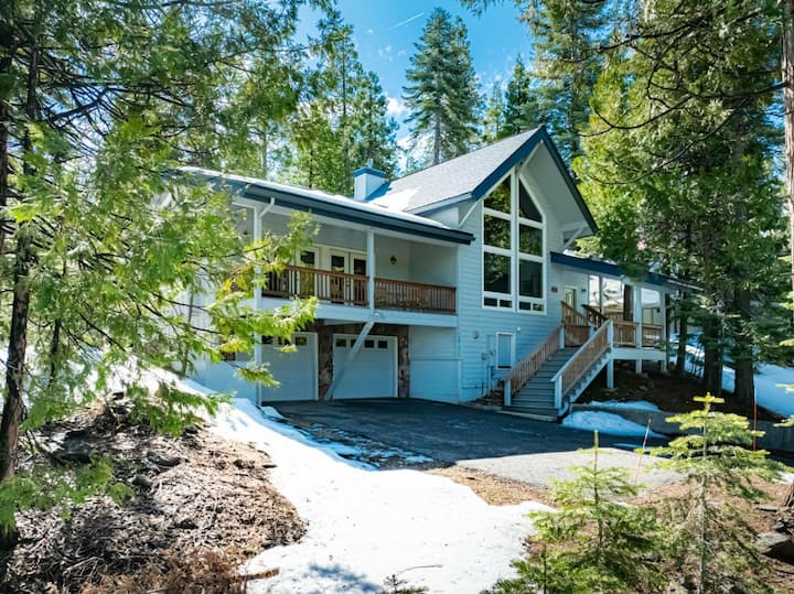Mountain Escape At Luxury Monarch House - Shaver Lake, CA