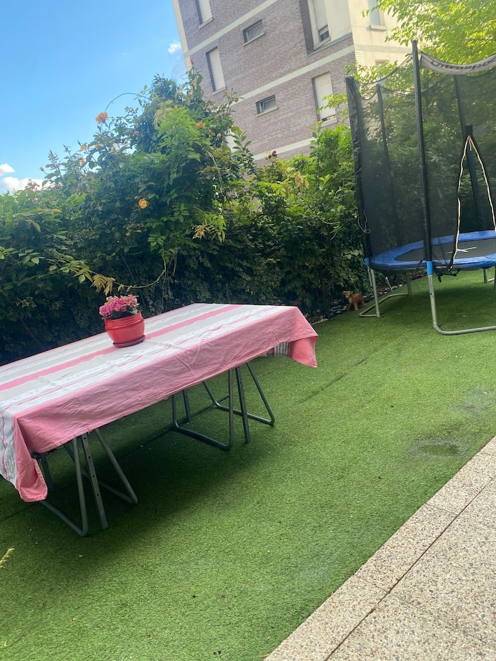 À 13 Min à Pied Du Stade De France, Parking Inclus - Aubervilliers