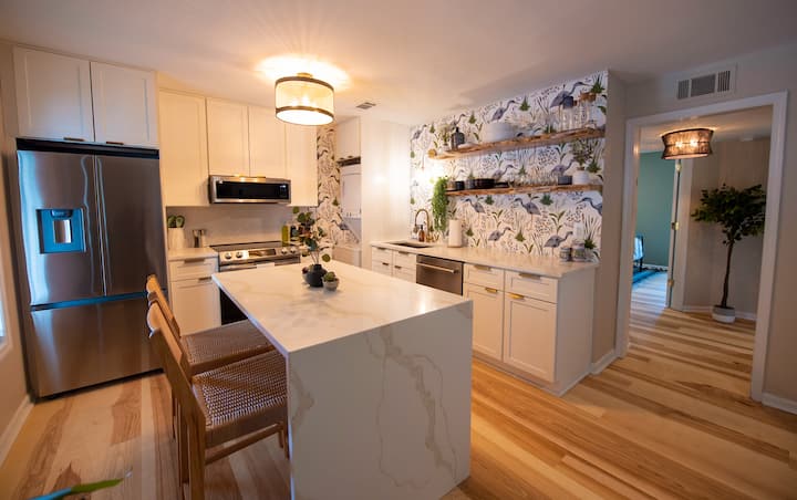 Coastal Chic 2-bedroom In Heart Of Mount Pleasant - Mount Pleasant, SC