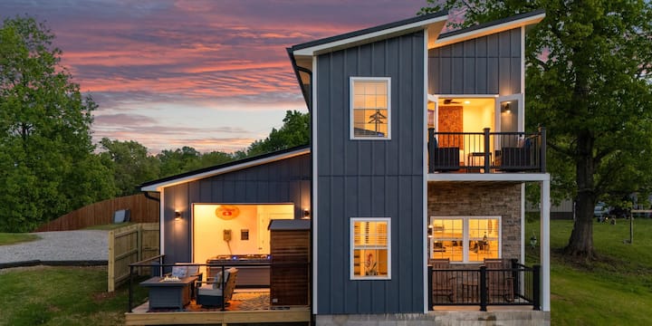 Hot Tub Mountaintop/retreat 5 Mins. To Norris Lake - Norris Lake, TN