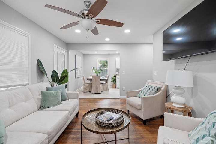 Charming Cottage | Near Parris Island & Downtown - Beaufort, SC