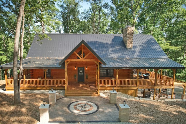 *New* Beautiful Cabin/lodge - Logan, OH