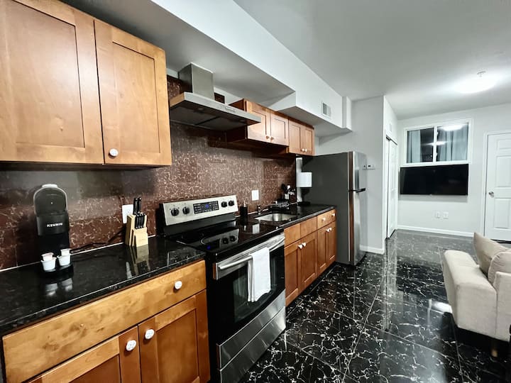 Relax In This 1bd Apt Next To Convention Center! - Strawberry Mansion - Philadelphia