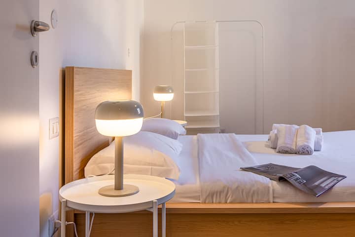 Sambuco1 - Quiet Apt. With 2 Double Bedrooms - Milano