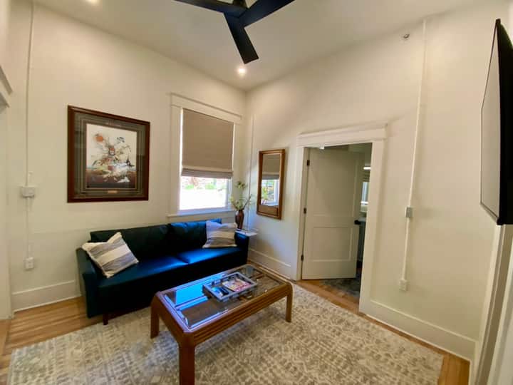 Warner Hotel Suite 205 - Bisbee, AZ