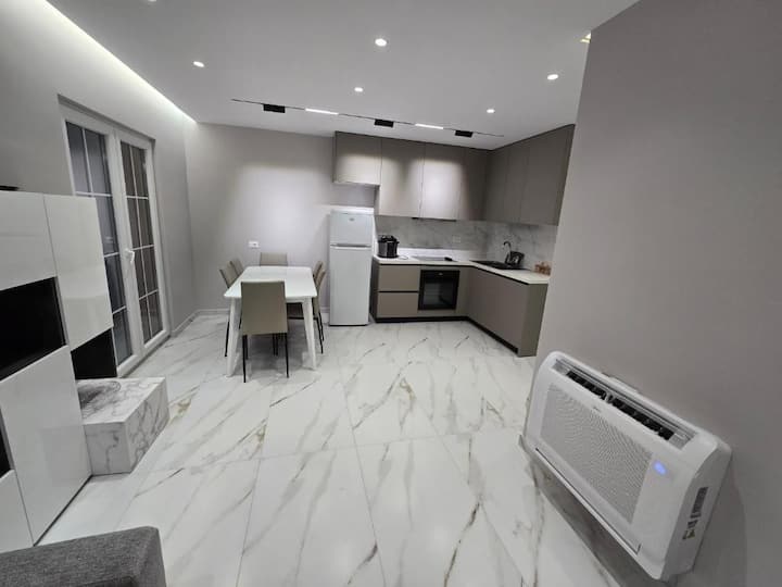 Prestige Beach Apartment - Durres