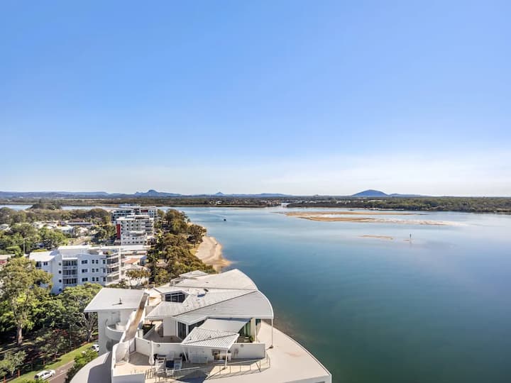Waterfront Paradise - Sunshine Coast
