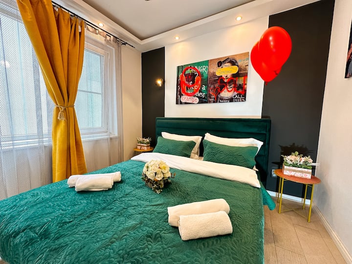 Smarald | Premium Apt In Best Location & Parking - Craiova