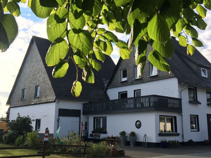 Haus Mit 12 Schlafzimmer,8 Bäder - Winterberg