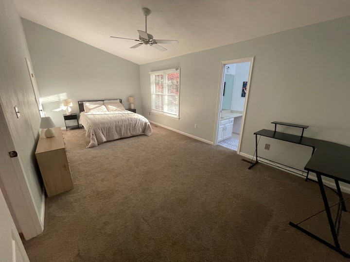 Private Room & Private Full Bath - Norfolk, VA