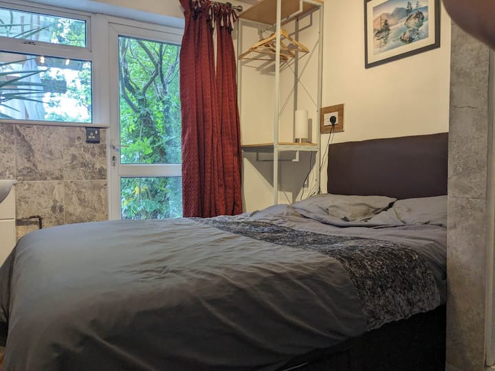 Garden Room 15mins To Heathrow - Slough