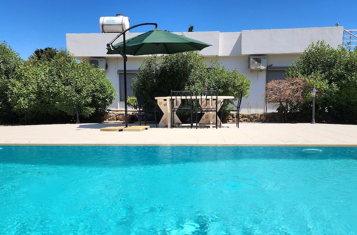 3 Bed Bungalow In Alsancak - Zypern