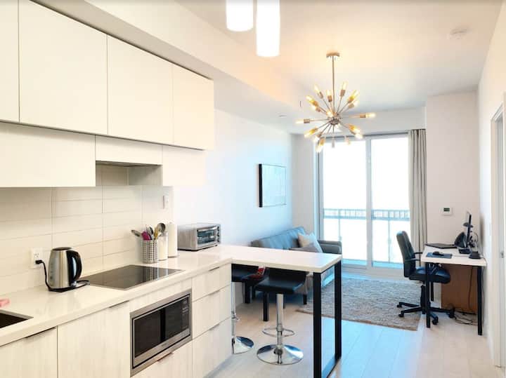Yonge & Eglinton Condo Near Sunnybrook Hospital - Toronto