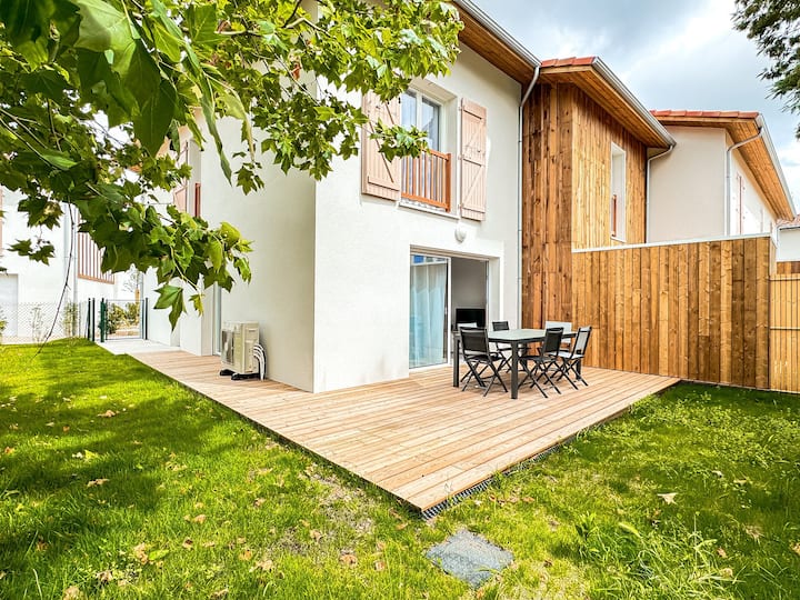 Maison Neuve Au Calme Au Coeur De Lit Et Mixe - Lit-et-Mixe