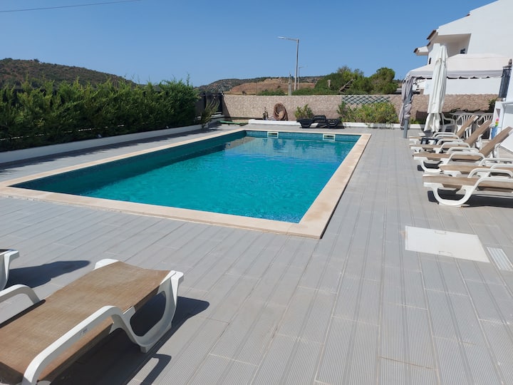 Casa Para Férias C/ 5 Quartos - Armação de Pêra