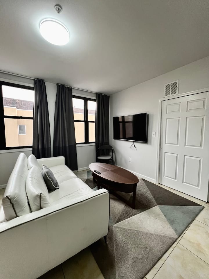Sweet Spot! 2bed Next To Reading Terminal - Philadelphia, PA