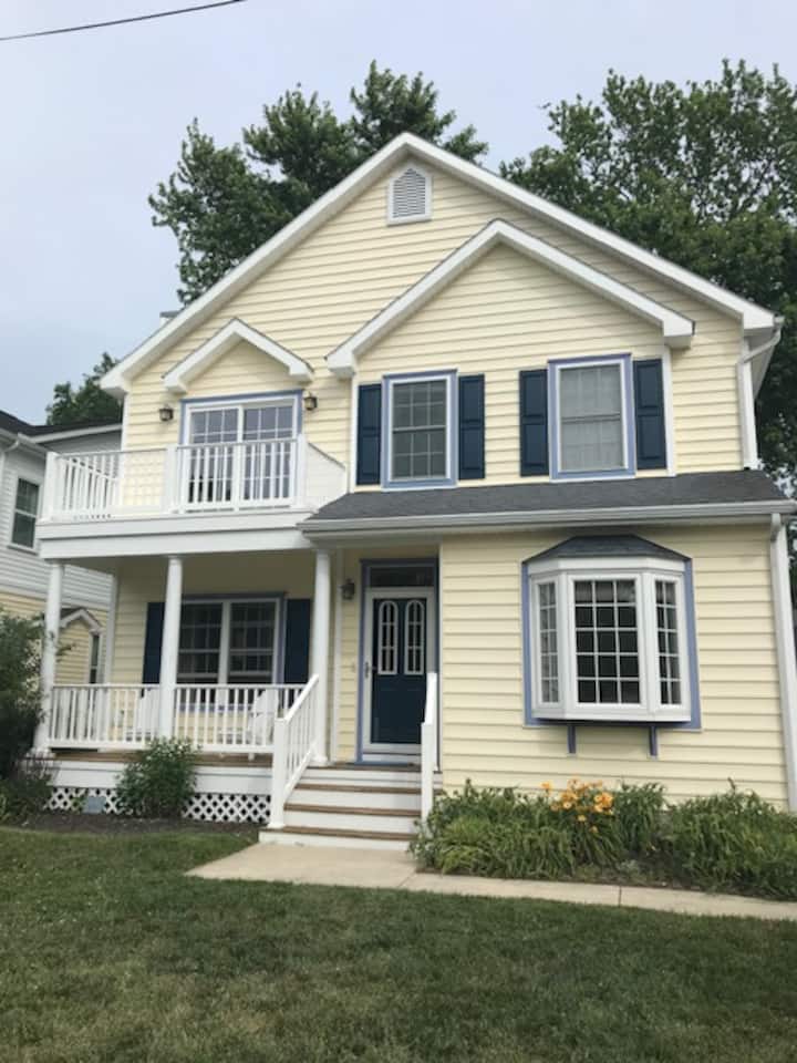 Beautiful Home. Great Location! - Dewey Beach, DE
