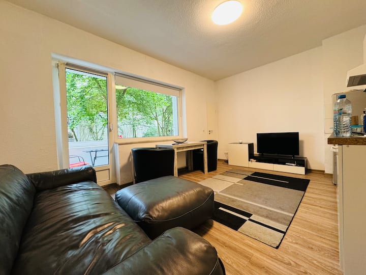 Wohnung Mit Balkon – Ideale Lage - Düsseldorf