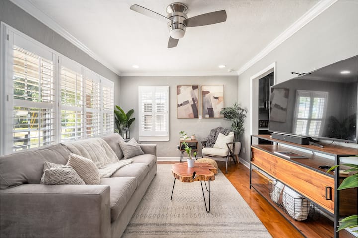 Charming 3/2 Home | Near Dt | King Bed | Fire Pit - Winter Park, FL