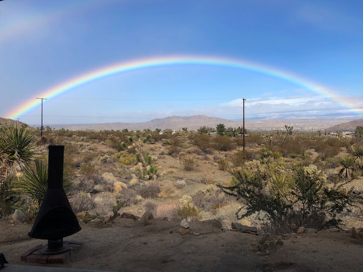 Casa Rosita
Amazing Views In Jt Highlands - Joshua Tree, CA