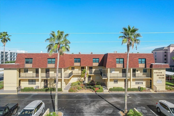 Affordable 1 Br King - Right "On" The Beach! - Cocoa Beach, FL