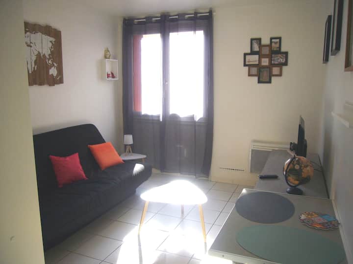 Studio + Parking Dans Résidence Centre Ville - Villeneuve-lès-Béziers
