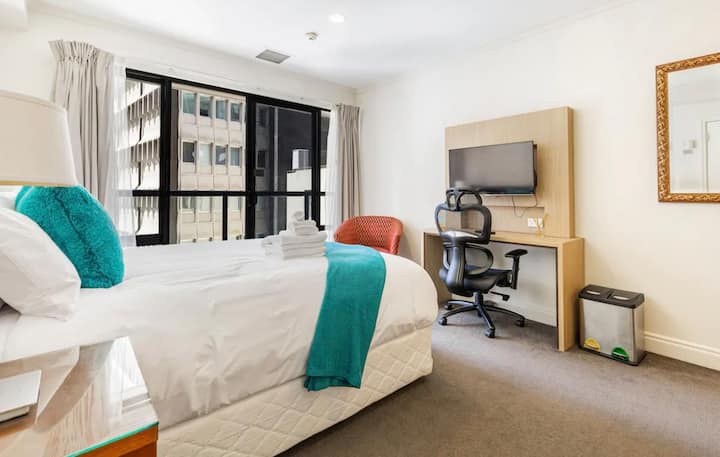 Life In The City Studio Apt With Pool & Gym - Auckland