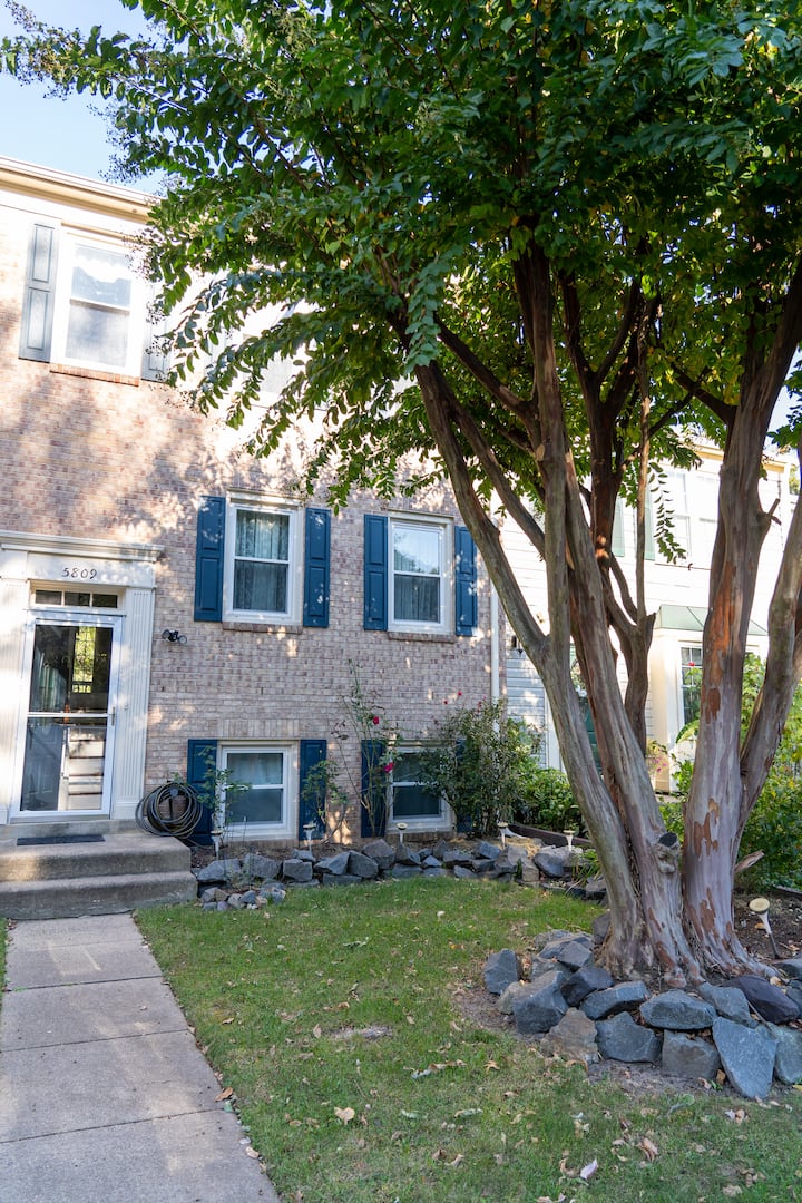 Welcome To Our Home! (Xin Chao) - Clifton, VA