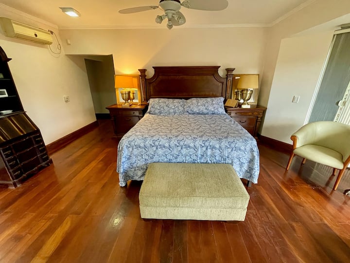 Tu Lugar-room #1 - Córdoba, Argentina