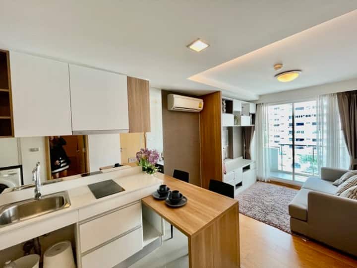 Peaceful Room Near Bts Nana (Monthly Available) - Bangkok