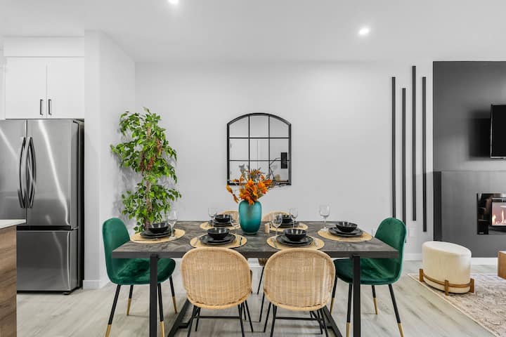 Premium|beautiful | King Bed | Fireplace |Near Wem - Saint Albert