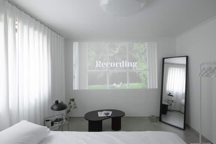 합법숙소,짐이동서비스,강남역20분,무료주차,서울대입구역 도보7분/방2개/퀸2개/주차2대가능 - 관양1동