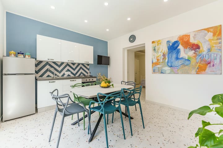 Ciraccio Apartments | Il Cortile - Procida