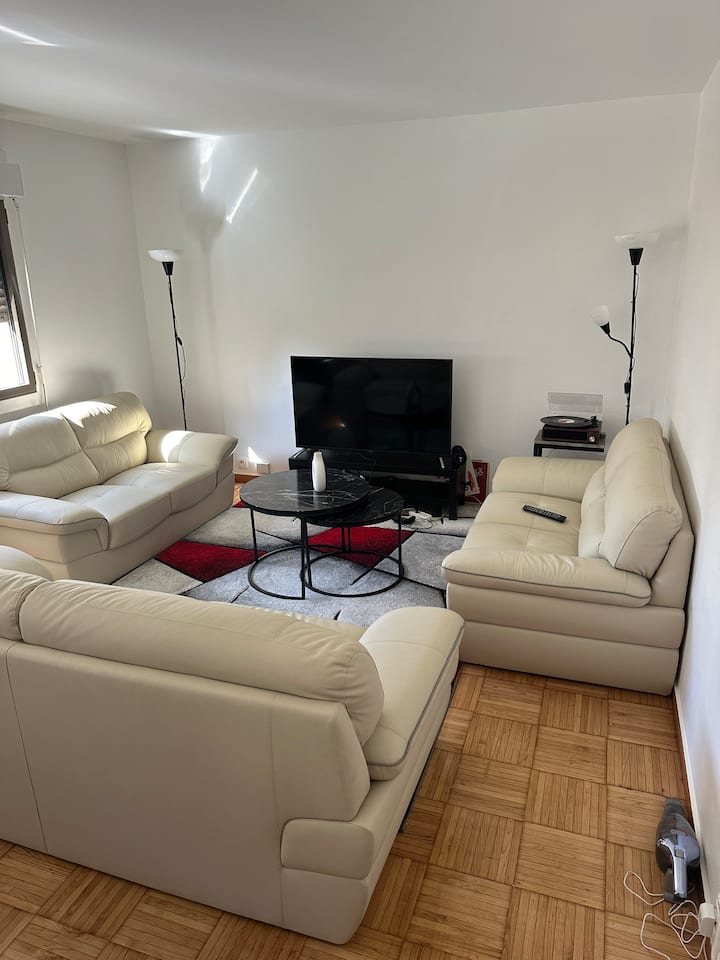 Très Confortable Appartement Pour 4 à Puteaux - Puteaux