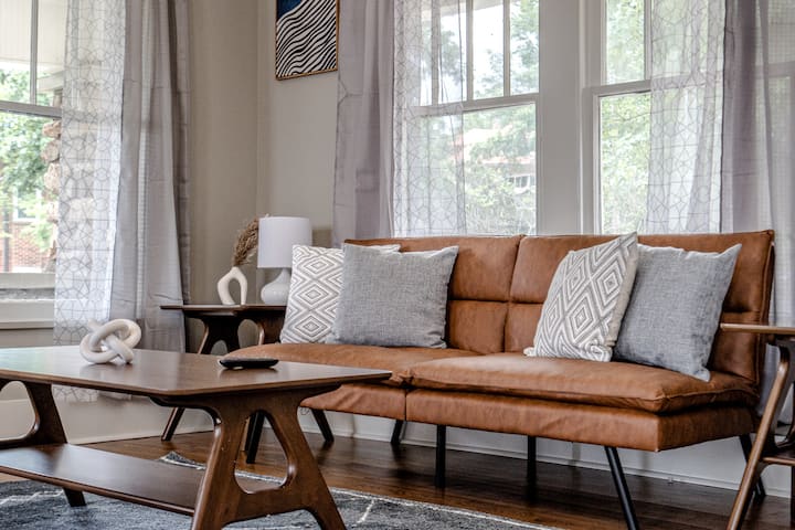 Luxurious 2-bedroom Retreat In Little Rock - Little Rock, AR