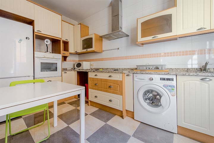 Habitación Privada En Gran VÃa (Cama 135x190 Cm) - Madrid