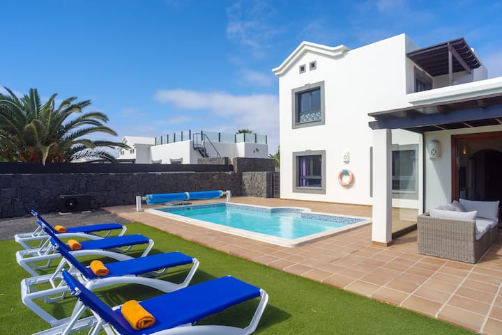 Stunning 3 Bed Detached Villa - Yaiza