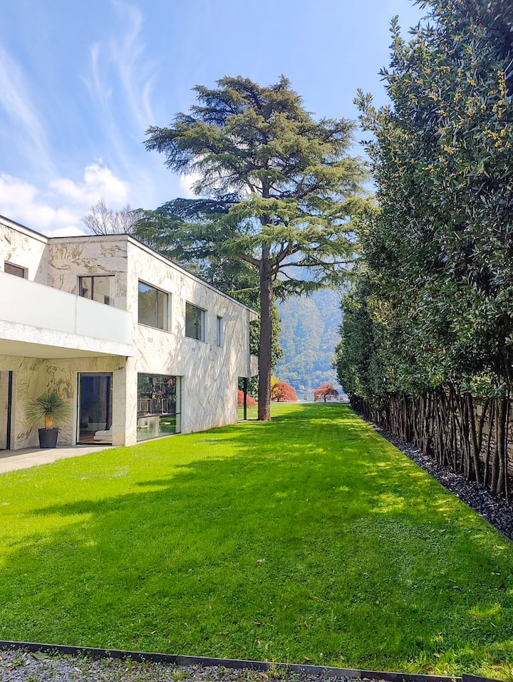 Luxurious Lakefront Villa With Private Dock & Pool - Côme