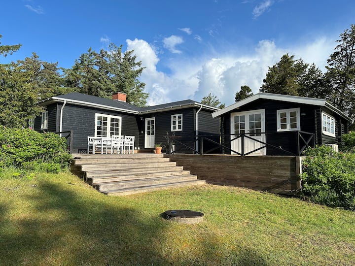 Unik Perle På Stor Naturgrund - Hirtshals