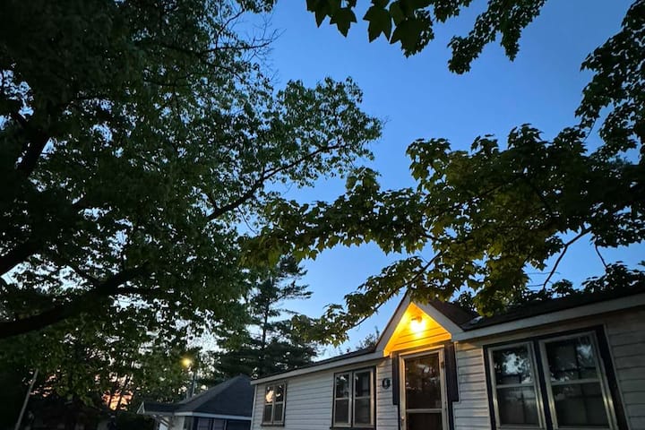 One Bedroom Cabin #3 - Wasaga Beach