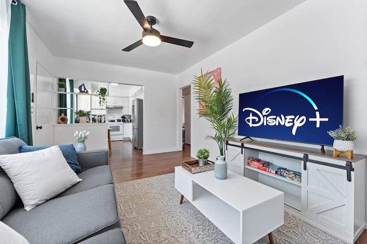 15min Disney! Gated Central 2br - Santa Ana, CA