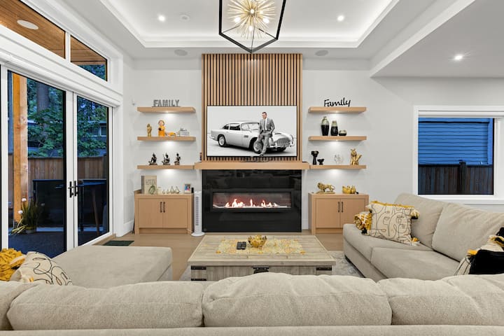 Luxury New Modern Home W/ Patio/ac/bar - Surrey