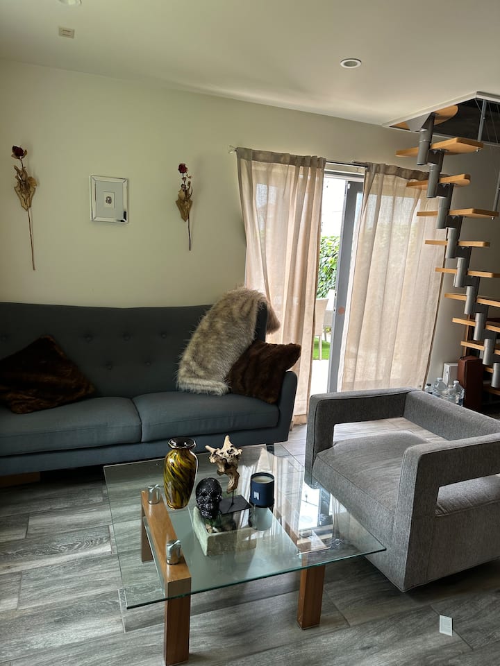 Beautiful Modern Guest House ! - Beverly Hills, CA