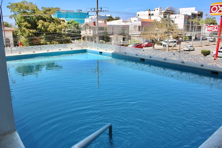 Dos Cuadras Del Malecón Con Alberca By Gpsrentas - Mazatlán