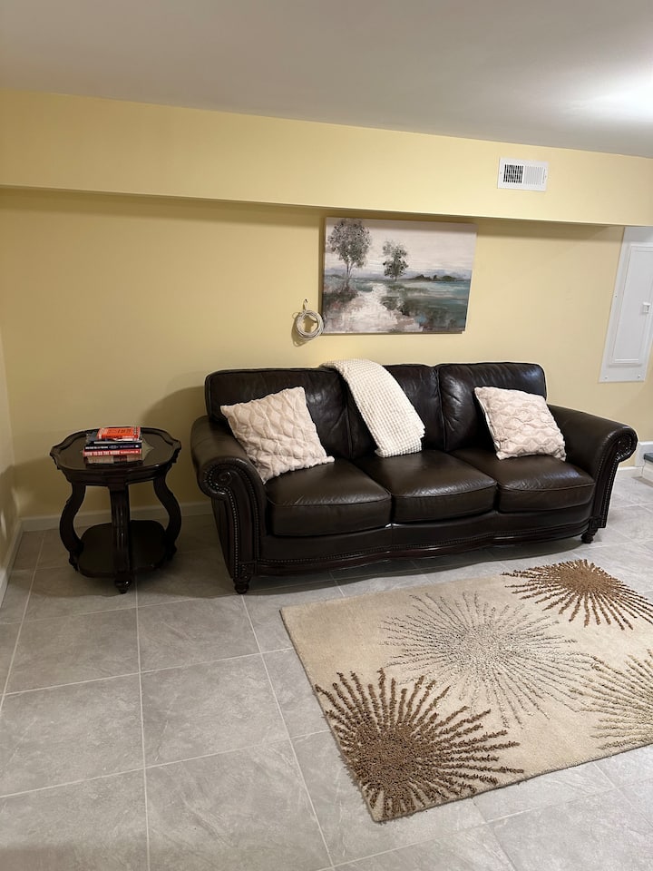 Tranquil Two Bedrooms. - Milford, CT