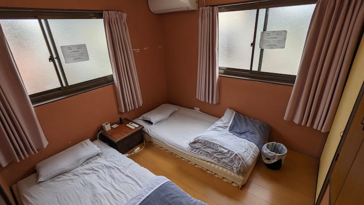 Private Twin Room 3e With Shared Bathroom - Nagoya