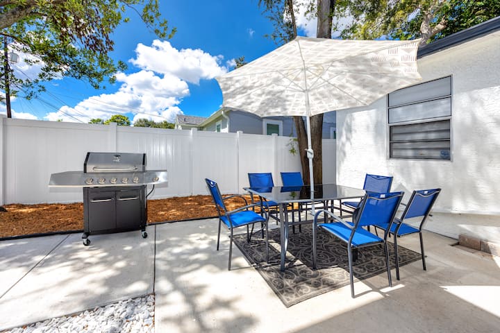 Charming 3br W/ Private Yard-6 Min To Dtsp - St. Petersburg, FL