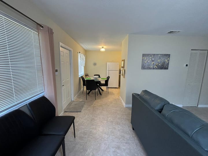 Sea Breeze-2 Br Apartment-centrally Located - West Palm Beach, FL